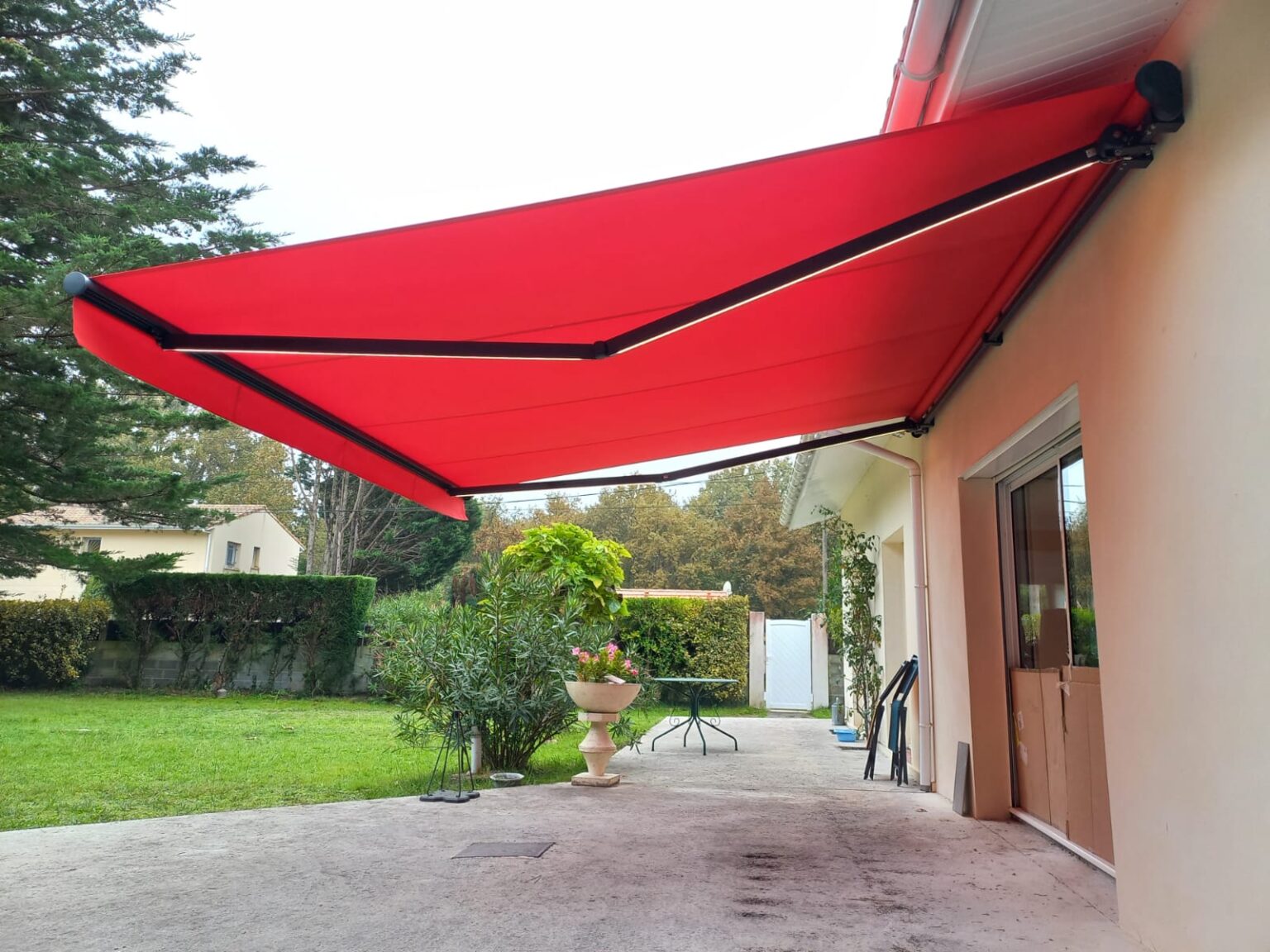 Store banne Stoxy Biscarosse | K-Stores & Pergolas
